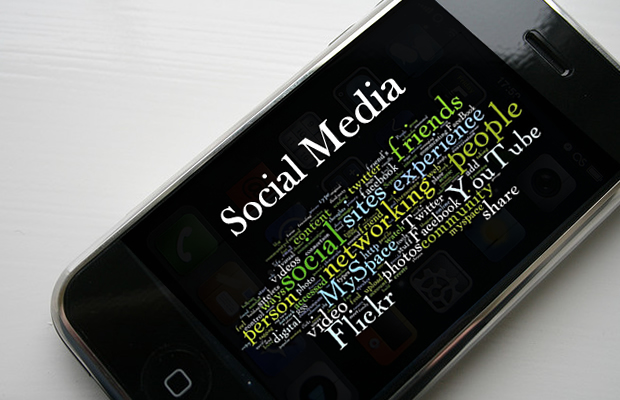 Top 5 Iphone Essential Social networking Apps | Blaze Minds | Recipes ...